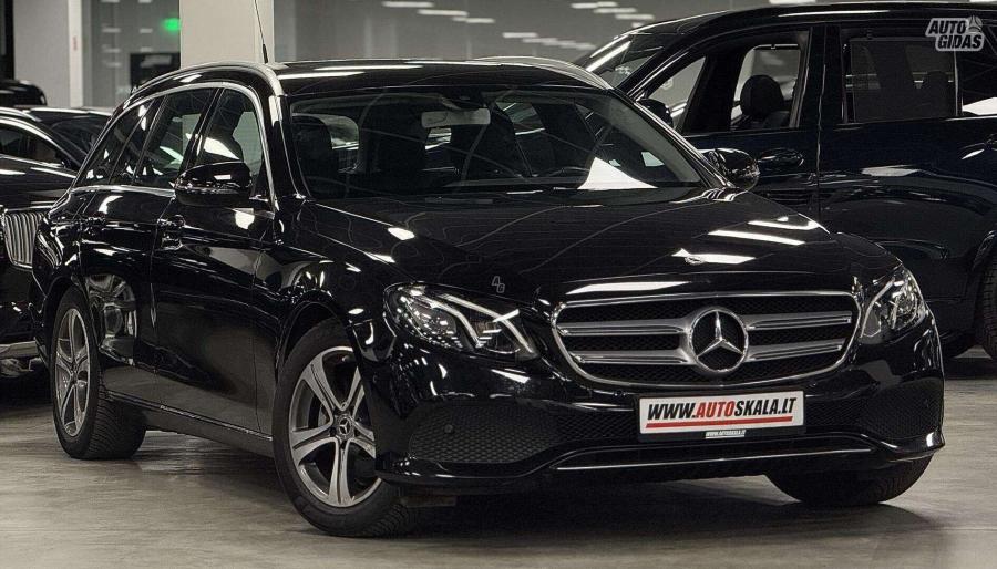 Black Mercedes-Benz E 220 2018 in Klaipeda, with an engine capacity of 2.00 L and mileage of 348 thousand km for 12950 €, photo 6 on AUTOMOTO.COM.LV