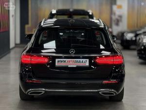 Black Mercedes-Benz E 220 2018 in Klaipeda, with an engine capacity of 2.00 L and mileage of 348 thousand km for 12950 €, photo 10 on AUTOMOTO.COM.LV