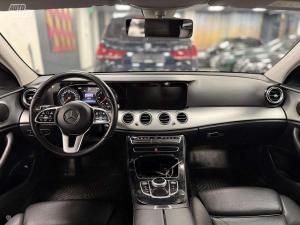 Black Mercedes-Benz E 220 2018 in Klaipeda, with an engine capacity of 2.00 L and mileage of 348 thousand km for 12950 €, photo 11 on AUTOMOTO.COM.LV