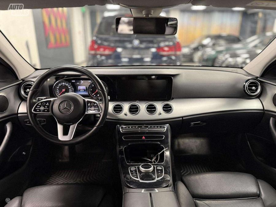 Black Mercedes-Benz E 220 2018 in Klaipeda, with an engine capacity of 2.00 L and mileage of 348 thousand km for 12950 €, photo 11 on AUTOMOTO.COM.LV