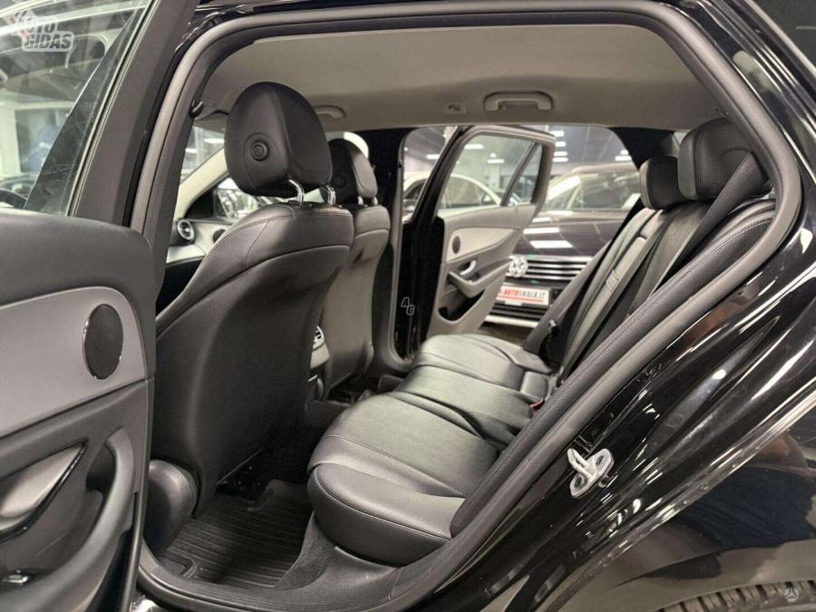 Black Mercedes-Benz E 220 2018 in Klaipeda, with an engine capacity of 2.00 L and mileage of 348 thousand km for 12950 €, photo 14 on AUTOMOTO.COM.LV