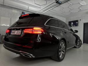 Black Mercedes-Benz E 220 2018 in Kaunas, with an engine capacity of 2.00 L and mileage of 388 thousand km for 10999 €, photo 12 on AUTOMOTO.COM.LV