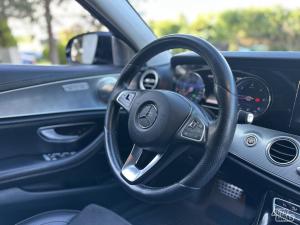 Black Mercedes-Benz E 220 2018 in Kaunas, with an engine capacity of 2.00 L and mileage of 388 thousand km for 10999 €, photo 20 on AUTOMOTO.COM.LV