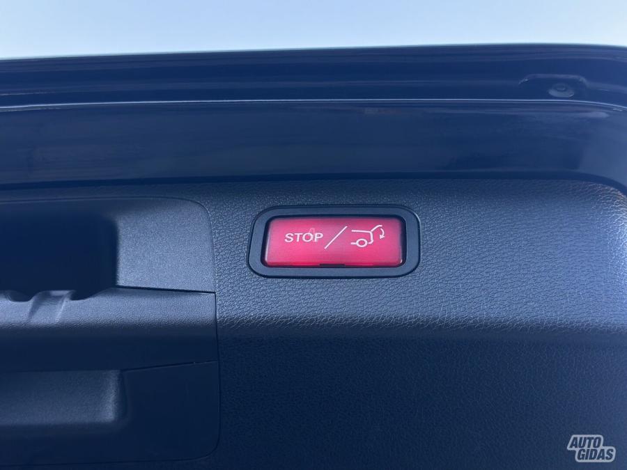 Black Mercedes-Benz E 220 2018 in Kaunas, with an engine capacity of 2.00 L and mileage of 388 thousand km for 10999 €, photo 23 on AUTOMOTO.COM.LV