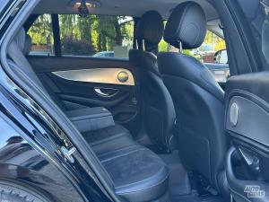 Black Mercedes-Benz E 220 2018 in Kaunas, with an engine capacity of 2.00 L and mileage of 388 thousand km for 10999 €, photo 28 on AUTOMOTO.COM.LV