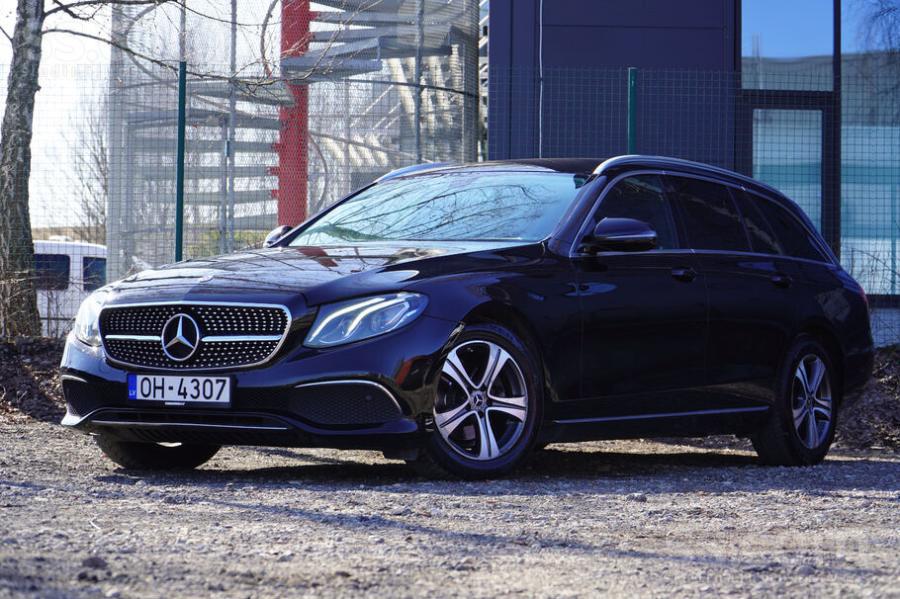 Melns Mercedes-Benz E 220 2018 Rīga, ar dzinēja tilpumu 2.00 L un nobraukumu 345 tūkst. km par 12290 €, foto 4 vietnē AUTOMOTO.COM.LV