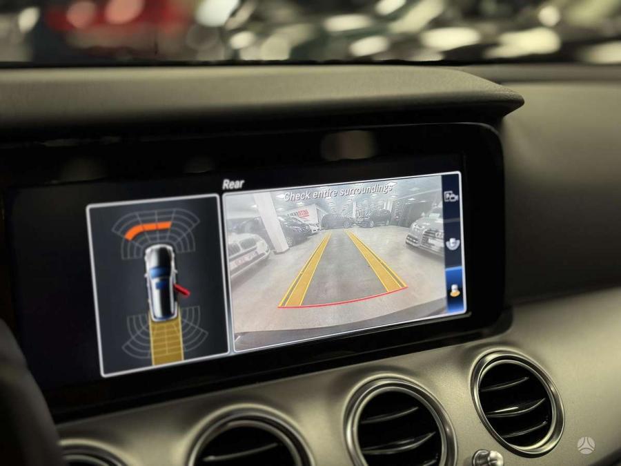 Черный Мерседес E 220 2018 в Клайпеда, объемом двигателя 1.95 л и пробегом 348 тыс. км за 11950 €, фото 16 на AUTOMOTO.COM.LV