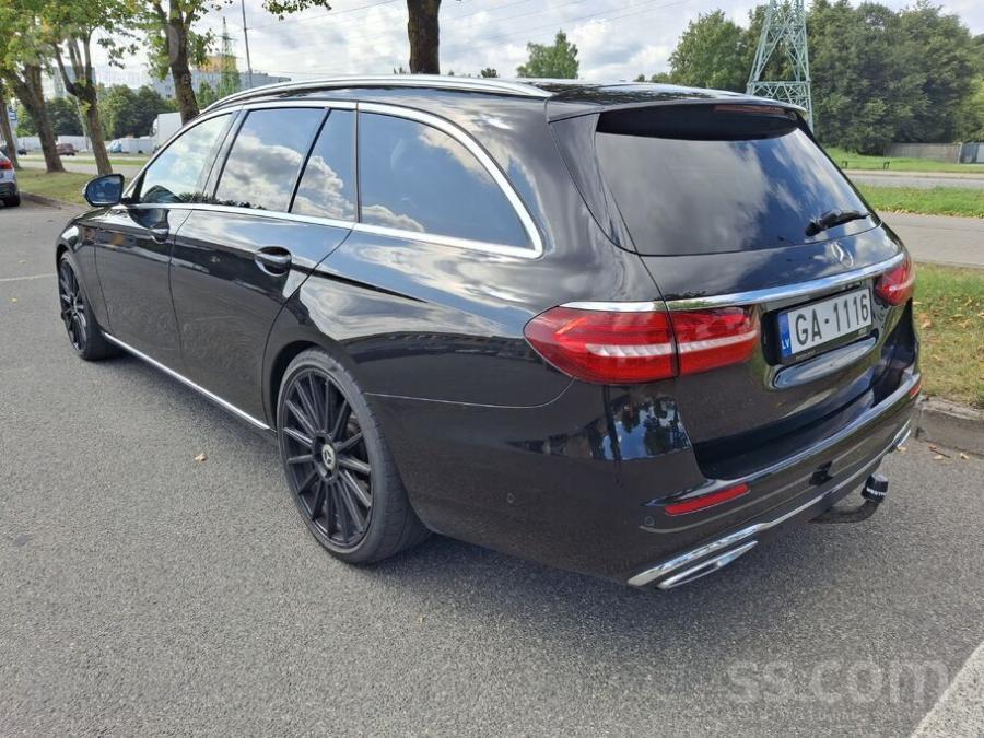 Melns Mercedes-Benz E 220 2018 Rīga, ar dzinēja tilpumu 2.00 L un nobraukumu 389 tūkst. km par 13500 €, foto 4 vietnē AUTOMOTO.COM.LV