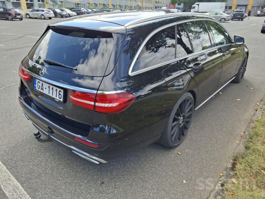 Melns Mercedes-Benz E 220 2018 Rīga, ar dzinēja tilpumu 2.00 L un nobraukumu 389 tūkst. km par 13500 €, foto 5 vietnē AUTOMOTO.COM.LV