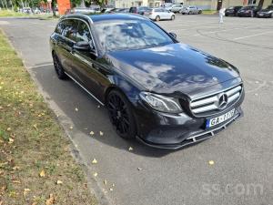 Черный Мерседес E 220 2018 в Рига, объемом двигателя 2.00 л и пробегом 389 тыс. км за 13500 €, фото 7 на AUTOMOTO.COM.LV