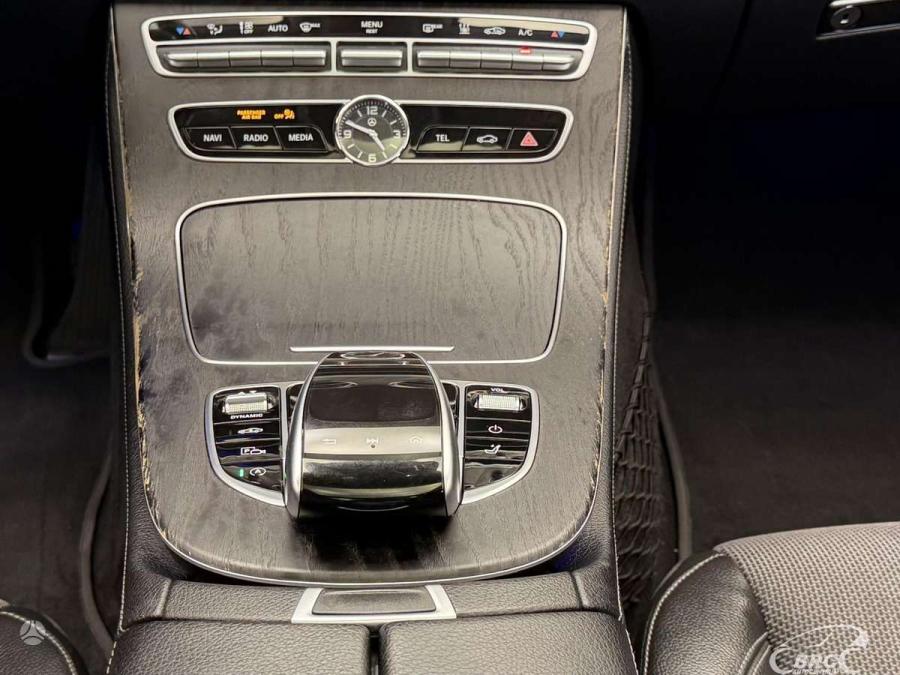 Melns Mercedes-Benz E 220 2018 Viļņa, ar dzinēja tilpumu 1.95 L un nobraukumu 224 tūkst. km par 16200 €, foto 20 vietnē AUTOMOTO.COM.LV