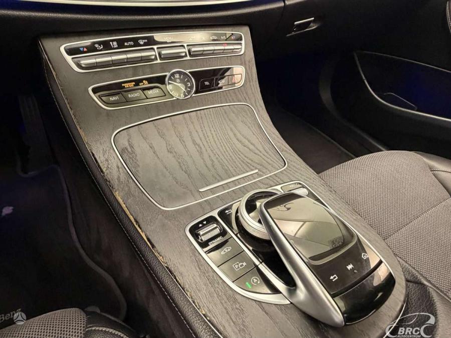 Melns Mercedes-Benz E 220 2018 Viļņa, ar dzinēja tilpumu 1.95 L un nobraukumu 224 tūkst. km par 16200 €, foto 29 vietnē AUTOMOTO.COM.LV
