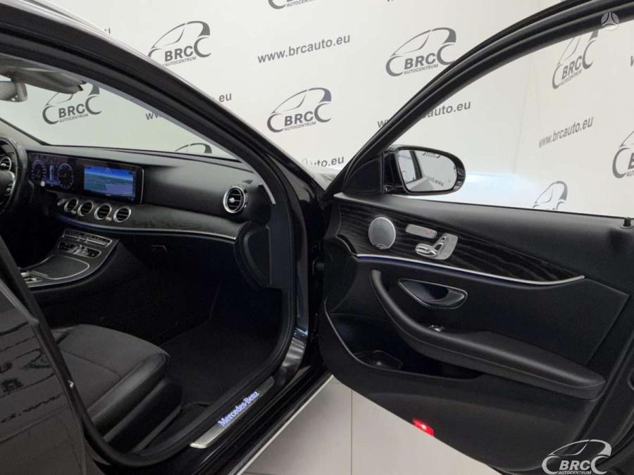 Черный Мерседес E 220 2018 в Вильнюс, объемом двигателя 1.95 л и пробегом 224 тыс. км за 16200 €, фото 10 на AUTOMOTO.COM.LV