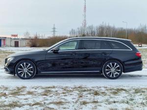 Черный Мерседес E 220 2019 в Ионава, объемом двигателя 2.00 л и пробегом 237 тыс. км за 17770 €, фото 4 на AUTOMOTO.COM.LV