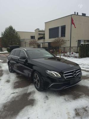 Melns Mercedes-Benz E 220 2019 Šauļi, ar dzinēja tilpumu 1.95 L un nobraukumu 325 tūkst. km par 10350 €, foto 2 vietnē AUTOMOTO.COM.LV