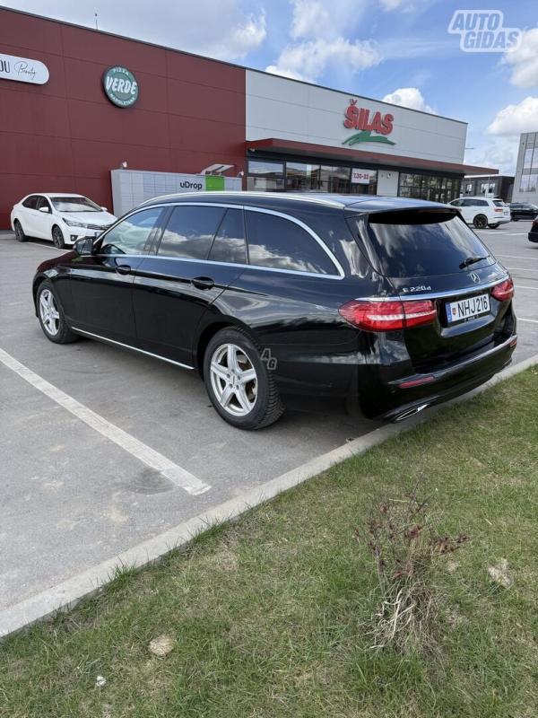 Black Mercedes-Benz E 220 2019 in Vilnius, with an engine capacity of 2.00 L and mileage of 318 thousand km for 14300 €, photo 3 on AUTOMOTO.COM.LV