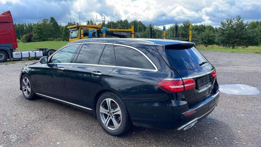 Черный Мерседес E 220 2019 в Алитус, объемом двигателя 1.95 л и пробегом 480 тыс. км за 9999 €, фото 14 на AUTOMOTO.COM.LV