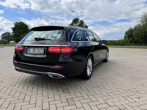 Черный Мерседес E 220 2019 в Цесис, объемом двигателя 2.00 л и пробегом 205 тыс. км за 18900 €, фото 7 на AUTOMOTO.COM.LV