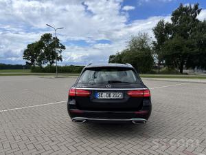 Black Mercedes-Benz E 220 2019 in Cesis, with an engine capacity of 2.00 L and mileage of 205 thousand km for 18900 €, photo 9 on AUTOMOTO.COM.LV