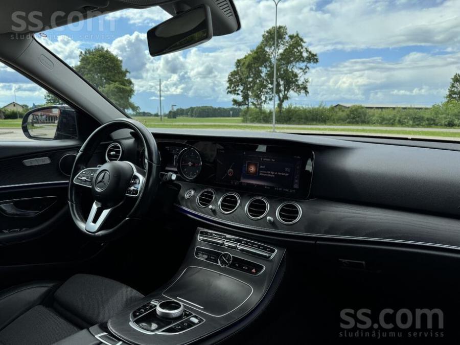 Black Mercedes-Benz E 220 2019 in Cesis, with an engine capacity of 2.00 L and mileage of 205 thousand km for 18900 €, photo 23 on AUTOMOTO.COM.LV