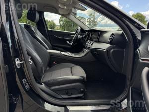 Black Mercedes-Benz E 220 2019 in Cesis, with an engine capacity of 2.00 L and mileage of 205 thousand km for 18900 €, photo 25 on AUTOMOTO.COM.LV