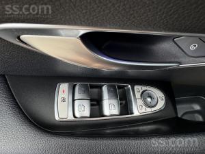 Black Mercedes-Benz E 220 2019 in Cesis, with an engine capacity of 2.00 L and mileage of 205 thousand km for 18900 €, photo 28 on AUTOMOTO.COM.LV