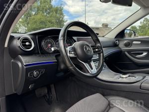 Black Mercedes-Benz E 220 2019 in Cesis, with an engine capacity of 2.00 L and mileage of 205 thousand km for 18900 €, photo 29 on AUTOMOTO.COM.LV