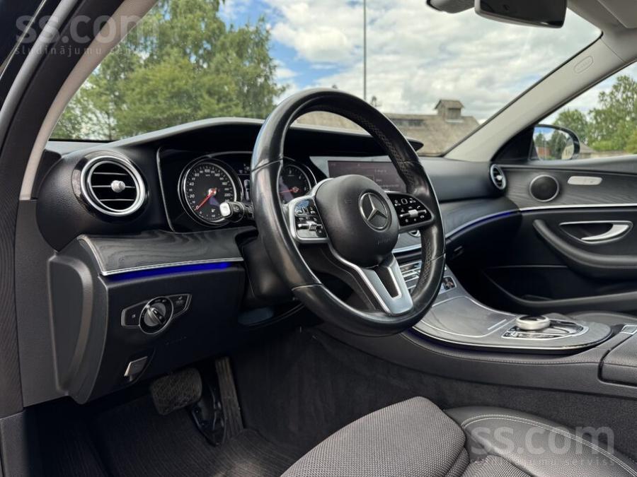 Black Mercedes-Benz E 220 2019 in Cesis, with an engine capacity of 2.00 L and mileage of 205 thousand km for 18900 €, photo 29 on AUTOMOTO.COM.LV