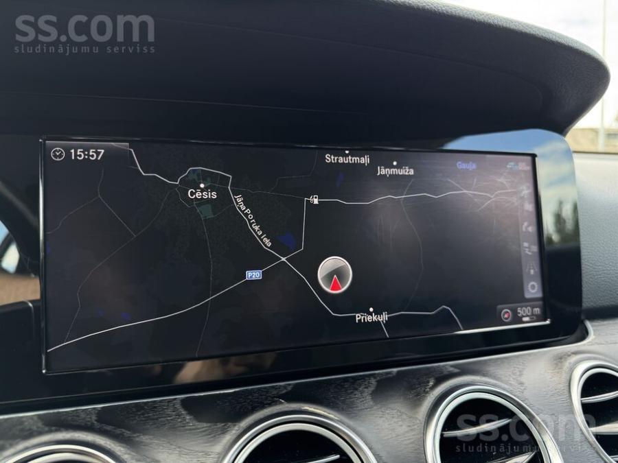 Black Mercedes-Benz E 220 2019 in Cesis, with an engine capacity of 2.00 L and mileage of 205 thousand km for 18900 €, photo 33 on AUTOMOTO.COM.LV