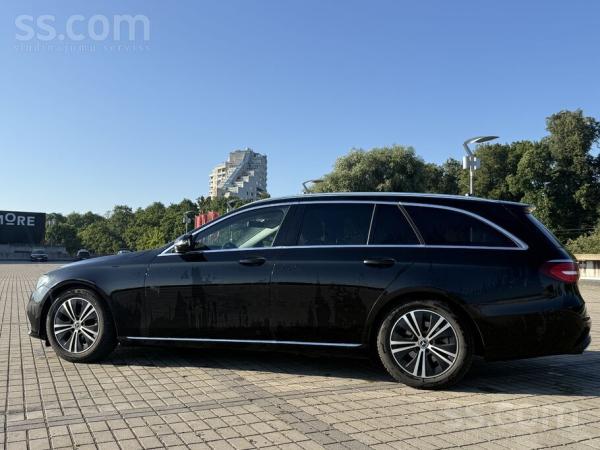 Black Mercedes-Benz E 220 2019 in Riga, with an engine capacity of 2.00 L and mileage of 0 thousand km for 14450 €, photo 7 on AUTOMOTO.COM.LV