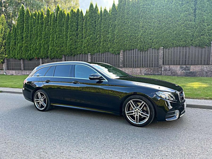 Черный Мерседес E 220 2019 в Вильнюс, объемом двигателя 1.95 л и пробегом 278 тыс. км за 14999 €, фото 5 на AUTOMOTO.COM.LV