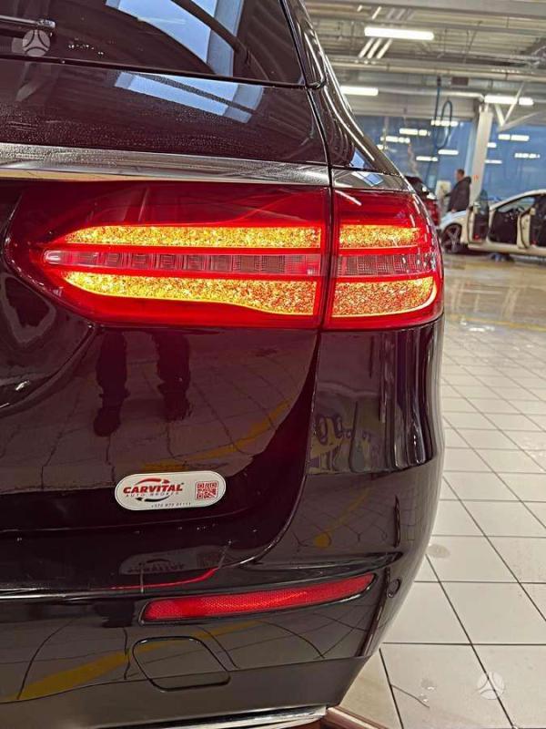 Melns Mercedes-Benz E 220 2019 Viļņa, ar dzinēja tilpumu 1.95 L un nobraukumu 278 tūkst. km par 14999 €, foto 10 vietnē AUTOMOTO.COM.LV
