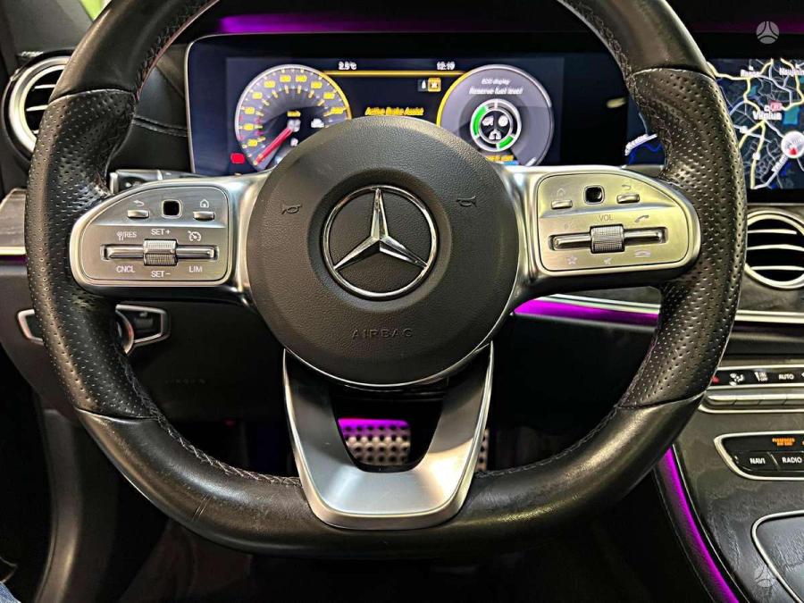 Черный Мерседес E 220 2019 в Вильнюс, объемом двигателя 1.95 л и пробегом 278 тыс. км за 14999 €, фото 20 на AUTOMOTO.COM.LV