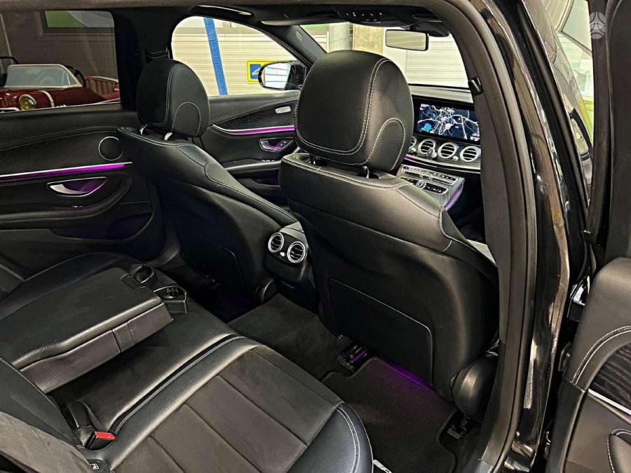 Черный Мерседес E 220 2019 в Вильнюс, объемом двигателя 1.95 л и пробегом 278 тыс. км за 14999 €, фото 26 на AUTOMOTO.COM.LV