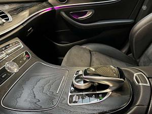Черный Мерседес E 220 2019 в Вильнюс, объемом двигателя 1.95 л и пробегом 278 тыс. км за 14999 €, фото 29 на AUTOMOTO.COM.LV