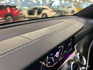 Черный Мерседес E 220 2019 в Вильнюс, объемом двигателя 1.95 л и пробегом 278 тыс. км за 14999 €, фото 34 на AUTOMOTO.COM.LV