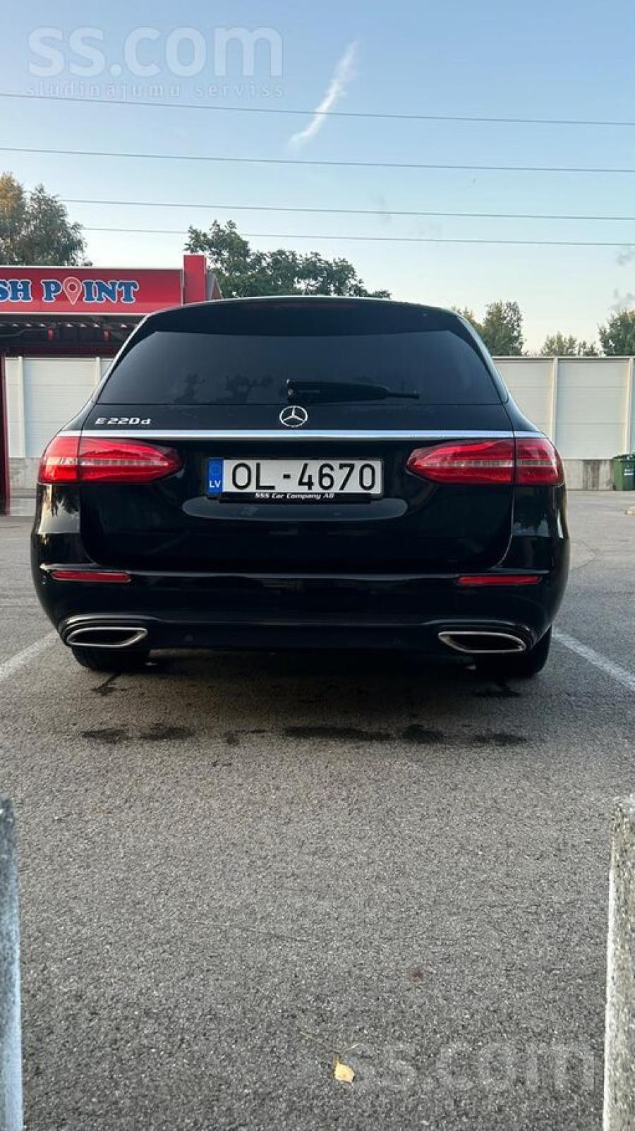 Black Mercedes-Benz E 220 2019 in Riga, with an engine capacity of 2.00 L and mileage of 130 thousand km for 15300 €, photo 6 on AUTOMOTO.COM.LV