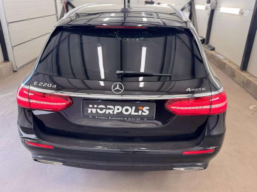 Черный Мерседес E 220 2019 в Вильнюс, объемом двигателя 1.95 л и пробегом 333 тыс. км за 12947 €, фото 13 на AUTOMOTO.COM.LV