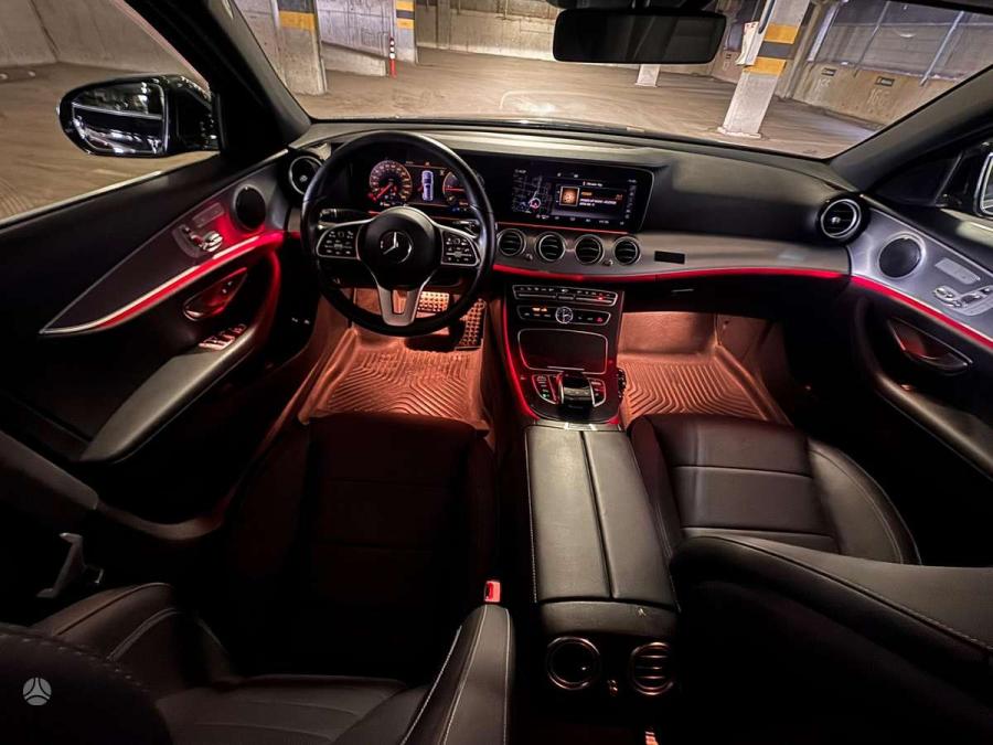 Черный Мерседес E 220 2019 в Вильнюс, объемом двигателя 1.95 л и пробегом 333 тыс. км за 12947 €, фото 15 на AUTOMOTO.COM.LV