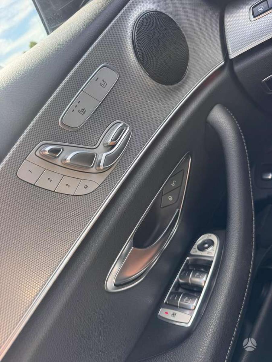 Черный Мерседес E 220 2019 в Вильнюс, объемом двигателя 1.95 л и пробегом 333 тыс. км за 12947 €, фото 20 на AUTOMOTO.COM.LV