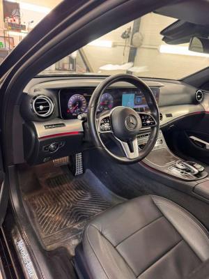 Черный Мерседес E 220 2019 в Вильнюс, объемом двигателя 1.95 л и пробегом 333 тыс. км за 12947 €, фото 27 на AUTOMOTO.COM.LV