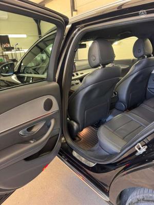 Черный Мерседес E 220 2019 в Вильнюс, объемом двигателя 1.95 л и пробегом 333 тыс. км за 12947 €, фото 32 на AUTOMOTO.COM.LV