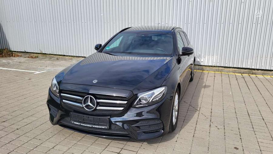 Черный Мерседес E 220 2019 в Мариямполе, объемом двигателя 1.95 л и пробегом 86 тыс. км за 22500 €, фото 5 на AUTOMOTO.COM.LV