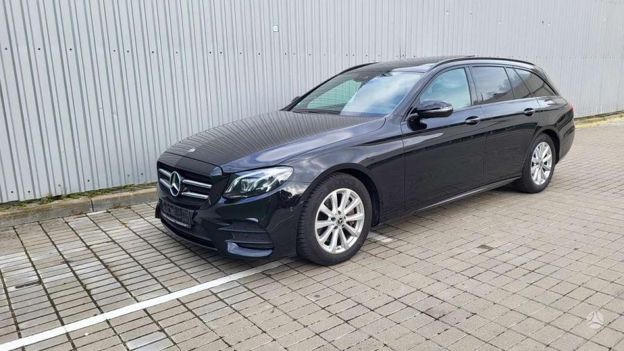 Черный Мерседес E 220 2019 в Мариямполе, объемом двигателя 1.95 л и пробегом 86 тыс. км за 22500 €, фото 10 на AUTOMOTO.COM.LV