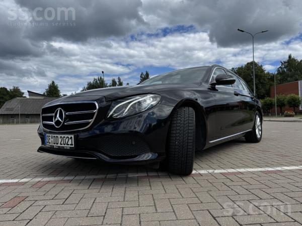 Мерседес E 220 2019 в Цесис на AUTOMOTO.COM.LV Черный Мерседес E 220 2019 в Цесис, объемом двигателя 2.00 л и пробегом 0 тыс. км за 17900 €, фото 1 на AUTOMOTO.COM.LV