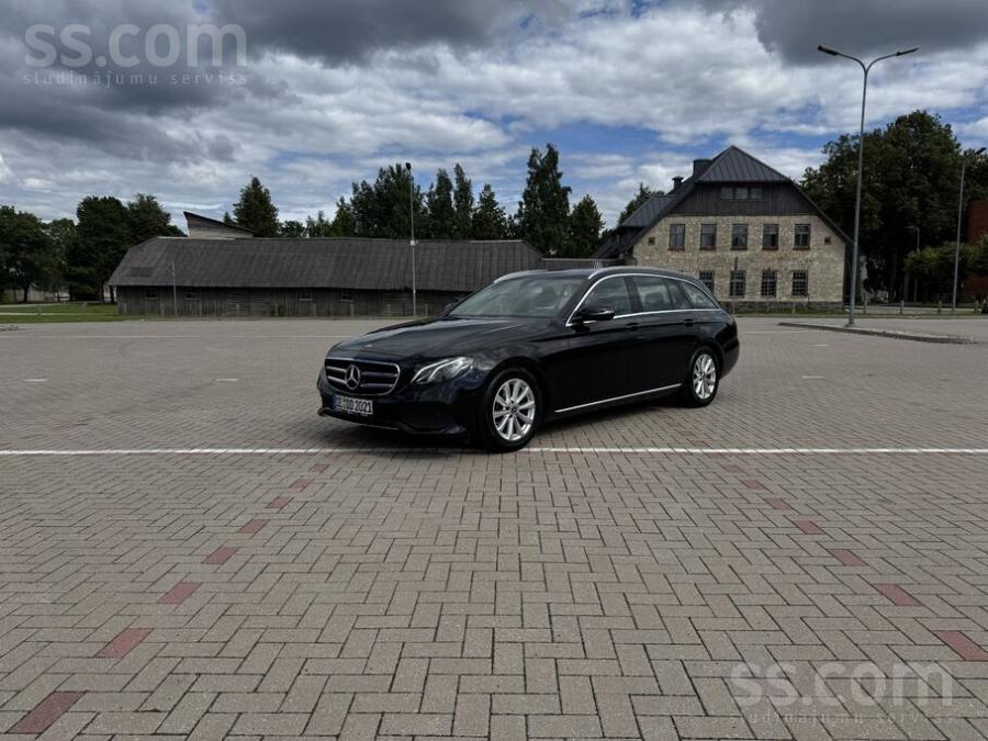 Черный Мерседес E 220 2019 в Цесис, объемом двигателя 2.00 л и пробегом 0 тыс. км за 17900 €, фото 4 на AUTOMOTO.COM.LV