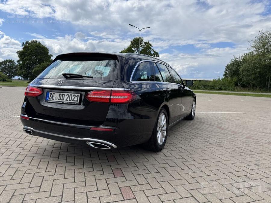 Черный Мерседес E 220 2019 в Цесис, объемом двигателя 2.00 л и пробегом 0 тыс. км за 17900 €, фото 8 на AUTOMOTO.COM.LV