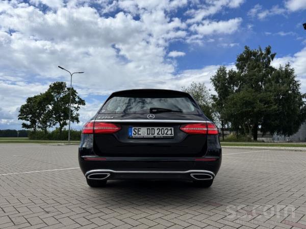 Мерседес E 220 2019 в Цесис на AUTOMOTO.COM.LV Черный Мерседес E 220 2019 в Цесис, объемом двигателя 2.00 л и пробегом 0 тыс. км за 17900 €, фото 9 на AUTOMOTO.COM.LV