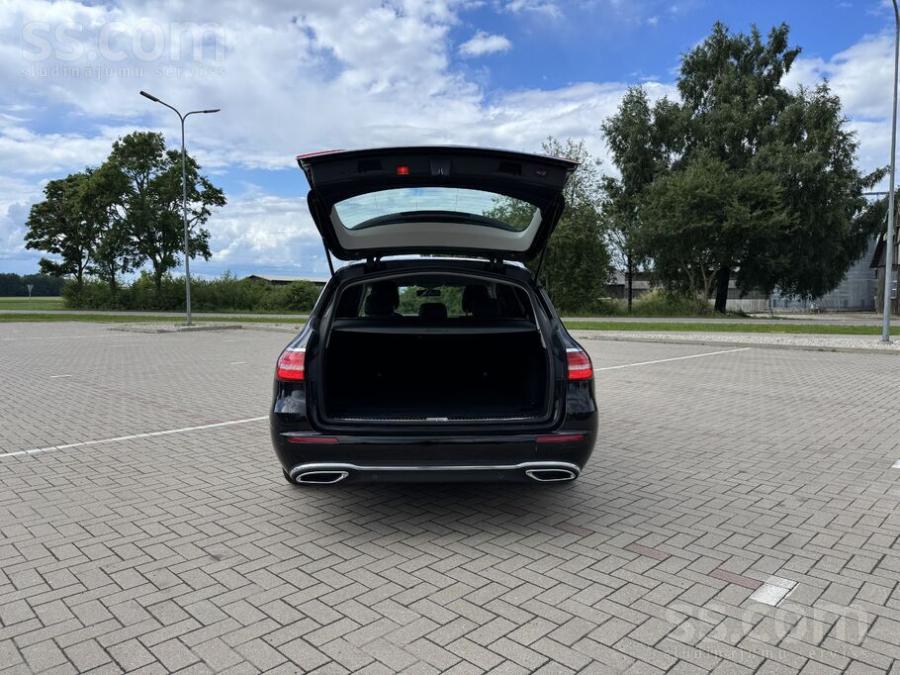 Черный Мерседес E 220 2019 в Цесис, объемом двигателя 2.00 л и пробегом 0 тыс. км за 17900 €, фото 13 на AUTOMOTO.COM.LV
