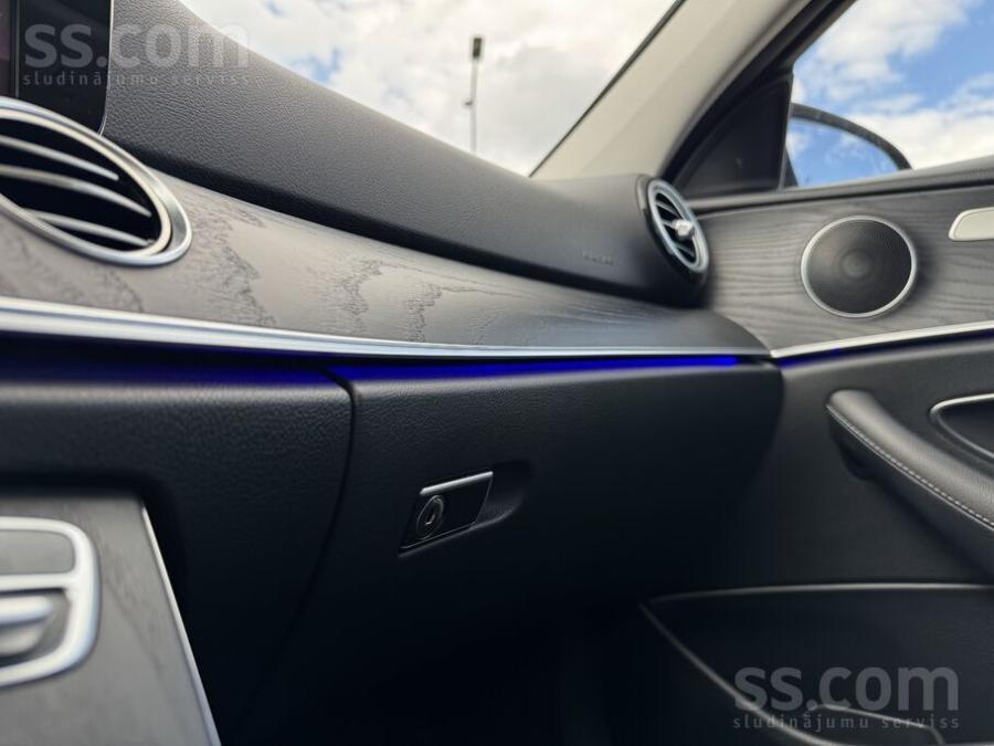Черный Мерседес E 220 2019 в Цесис, объемом двигателя 2.00 л и пробегом 0 тыс. км за 17900 €, фото 36 на AUTOMOTO.COM.LV